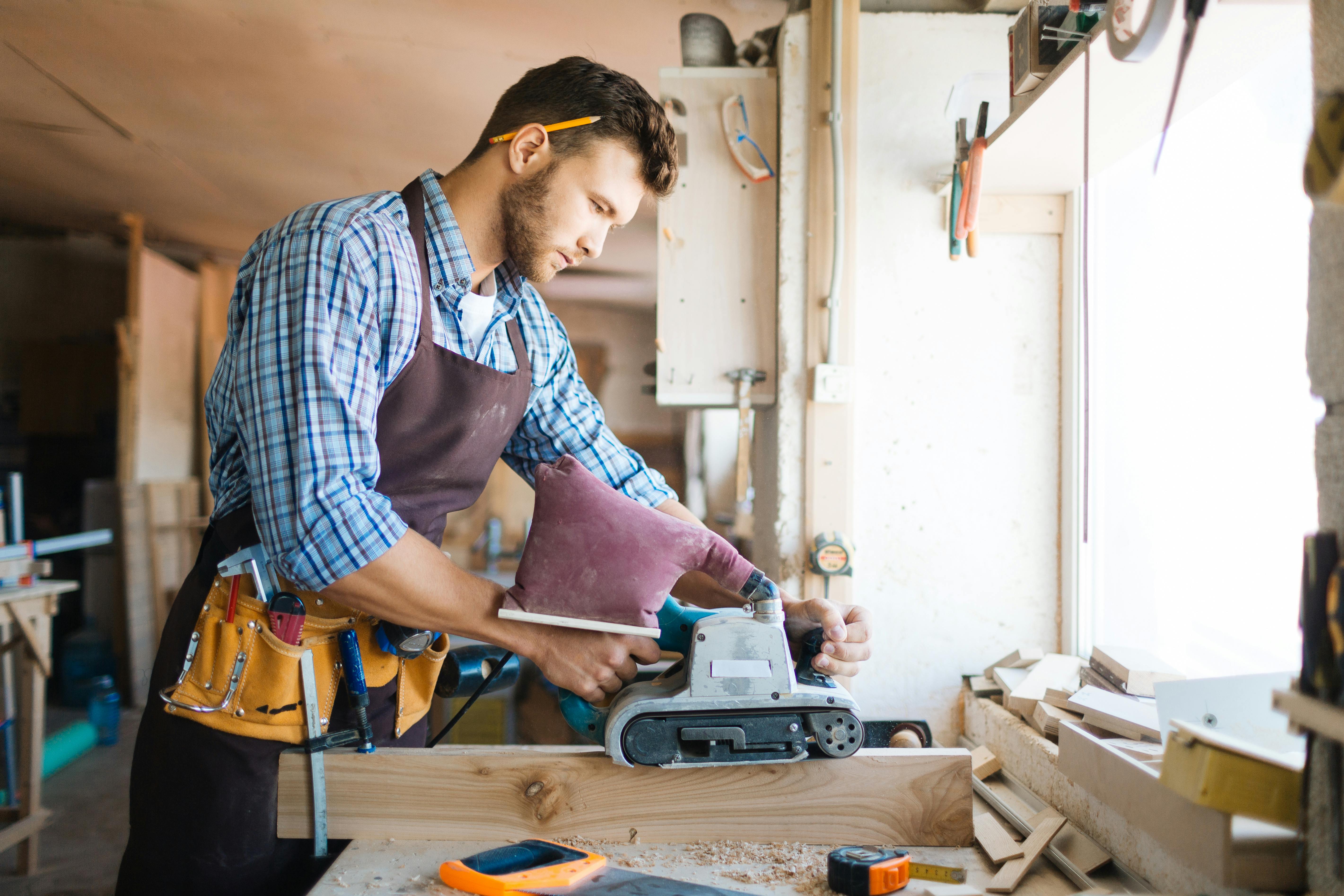 Free Carpenter Invoice Template & How-To Guide